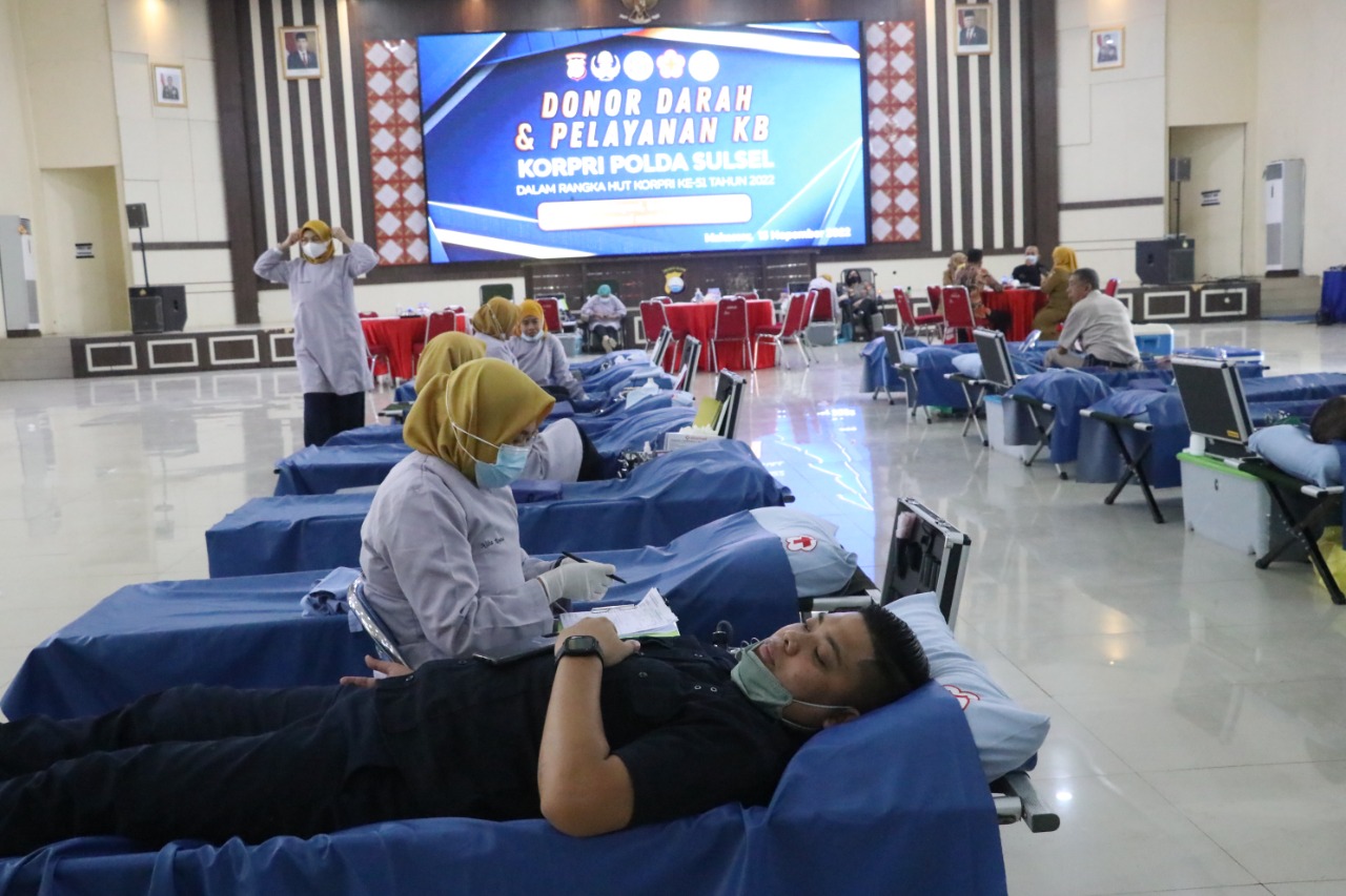 Korpri Polda Sulsel Gelar Donor Darah dan Peleyanan KB, Sambut HUT Korpri ke-77 — Newsurban