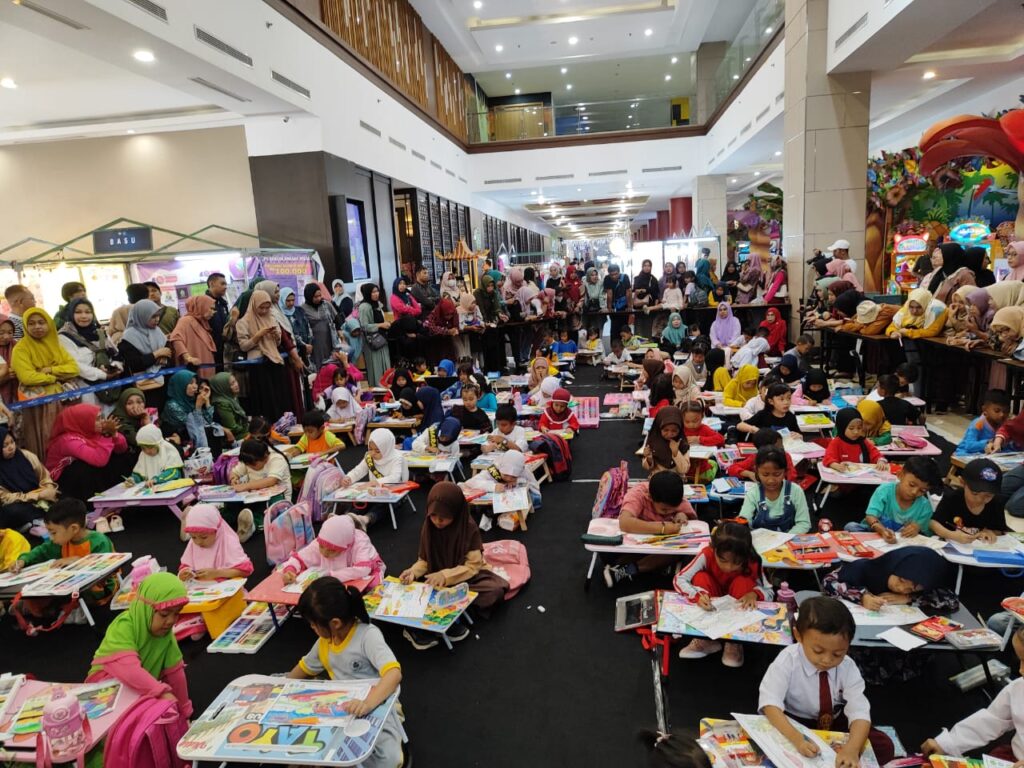 Siswa-Siswi TK dan SD Se-Kabupaten Gowa Ikut Lomba Mewarnai HKG PKK Ke-51 — Newsurban