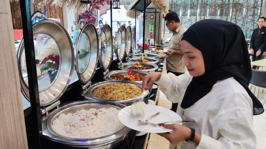 Hotel Gammara Makassar Hadirkan Kampung Nusantara