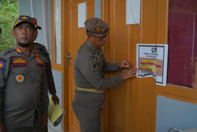 Izin Tak Lengkap, Satpol PP Lutim Segel Kantor PT PUL — Newsurban