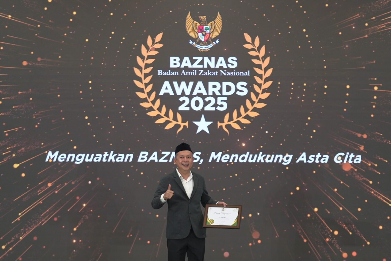 Yayasan Hadji Kalla Raih Apresiasi di BAZNAS Awards 2025